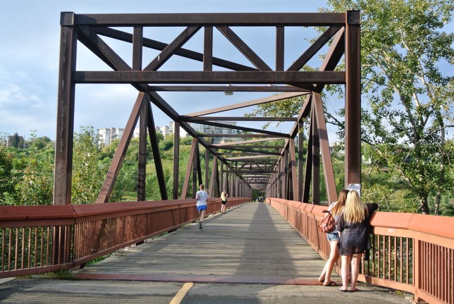 The History of Edmonton’s Legendary Kinnaird Bridge - edmonton-future.com